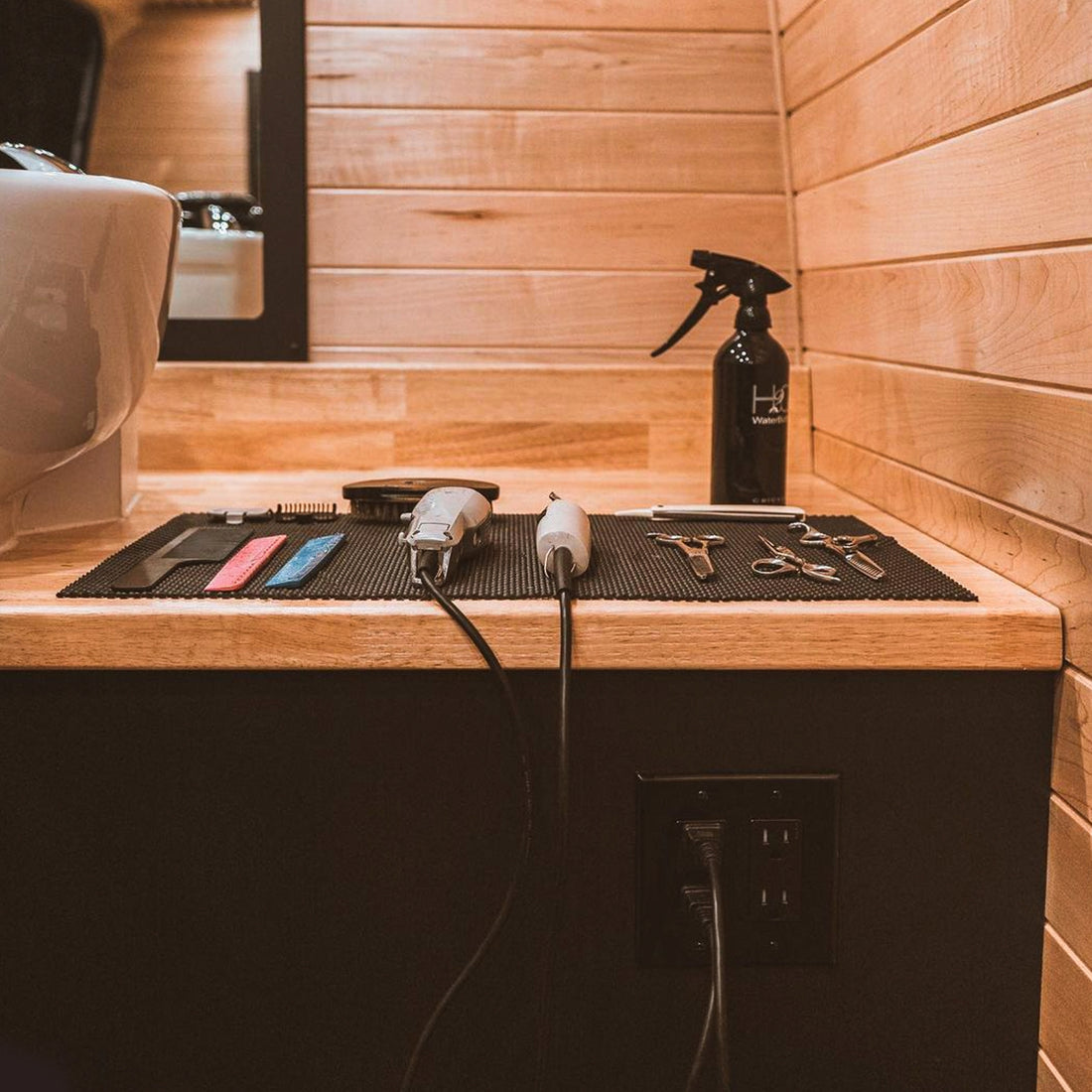 Mobile Barber Vans & Hair Salon Vans by Vanspeed Pro – Vanspeed PRO