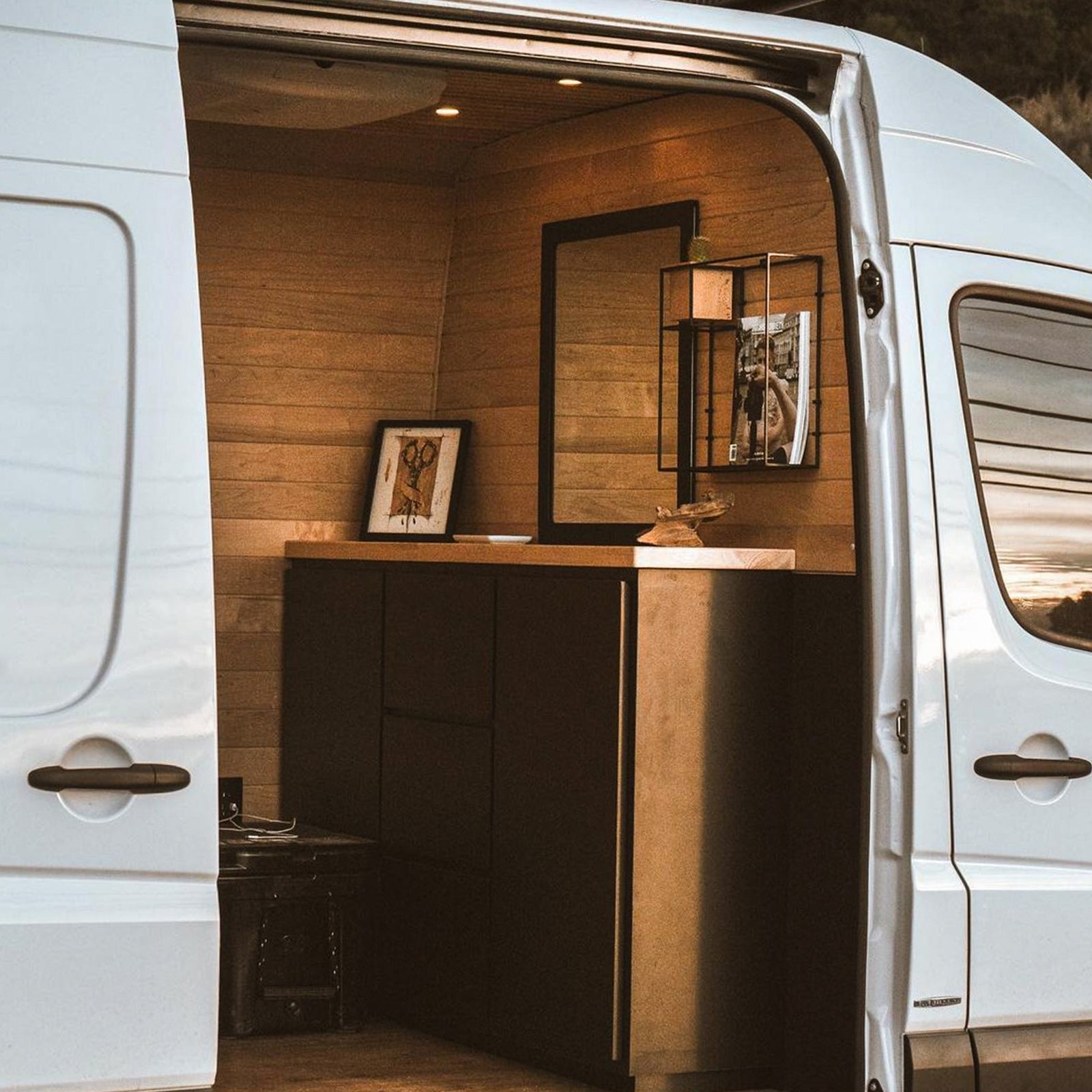 Mobile Barber Vans & Hair Salon Vans by Vanspeed Pro – Vanspeed PRO